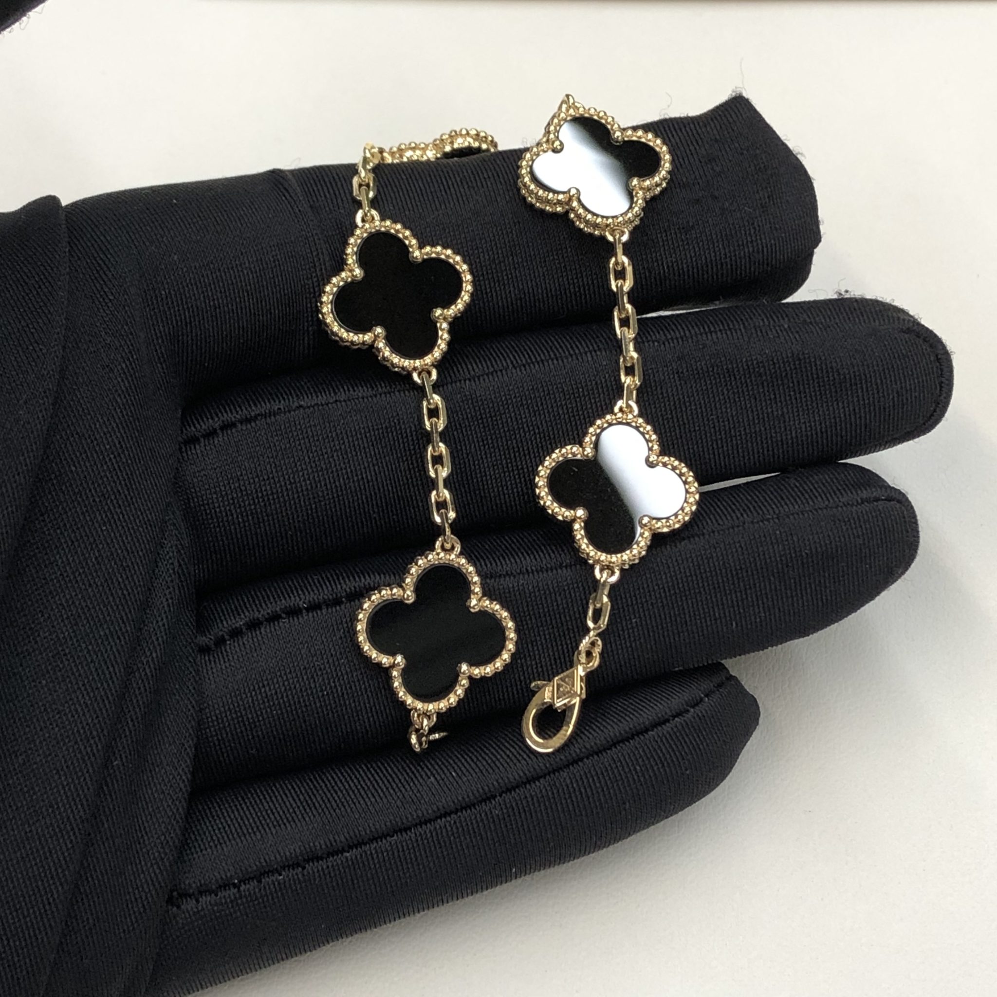 VCA Vintage Alhambra Bracelet 5 Motifs Onyx Yellow Gold VCARA41300 ...